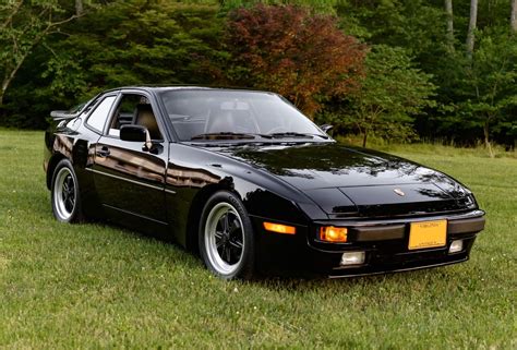 Heres What You Need To Know Before Purchasing A Porsche 944