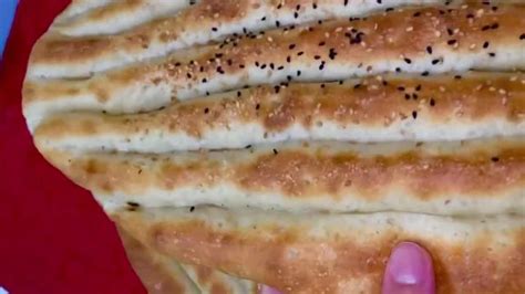 طرز پخت نان بربری خانگی نرم و پنبه ای با دستور آسان