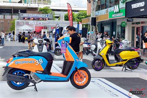 วัยรุ่นว้าวุ่นอยากได้ New Honda Giorno แต่งสวยประชันความเท่จาก 40