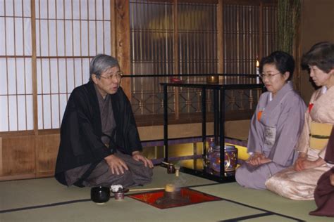 おもてなしの心 それは 茶の湯の心 裏千家茶道教室 楽しく 優しく そして時には厳しく 金井宗繁宗智