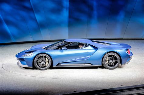 All New Ford Gt Supercar Debuts In Detroit