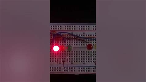 Secuencia De Semaforo Para Pic16f84a Traffic Light Sequence Youtube