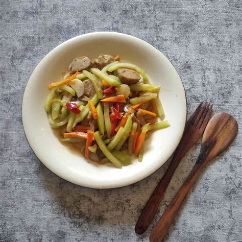 Resep Tumis Labu Siam Wortel Bakso Sederhana Rumahan Di Yummy App