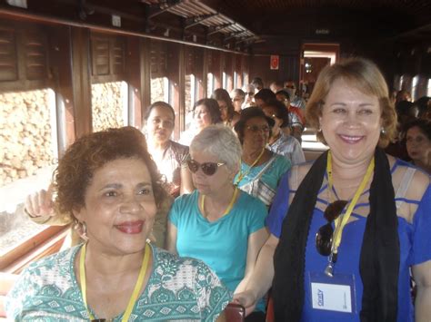 Mulheres Cristãs Viúvas E A Sós Com Deus
