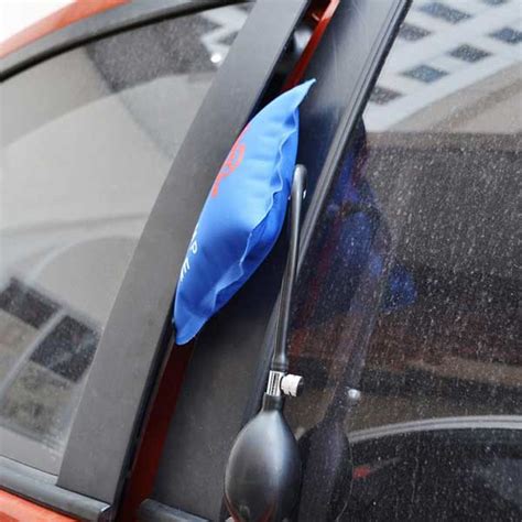 Cómo abrir una puerta de un carro Cómo abrir una puerta
