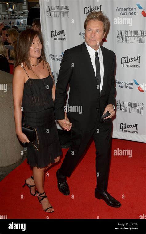 Robert Lamm Wife