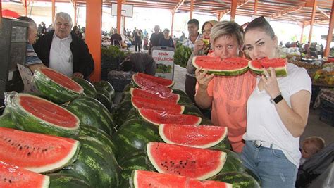 Ruslar ayıla bayıla yiyor Fiyatı cep yakıyor ama pazarda gören tadına