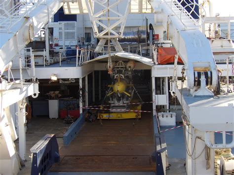 무료 이미지 독 보트 배 프랑스 차량 돛대 요트 해양학 잠수함 선박 고물 브리타니 어선 여객선 과학자 근사한 재계 연구 브레스트 해군