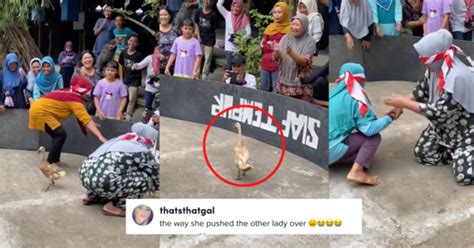 Mak Cik Main Tangkap Itik Sambil Tutup Mata Indonesia
