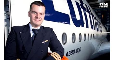 Най големият пътнически самолет в света каца в София