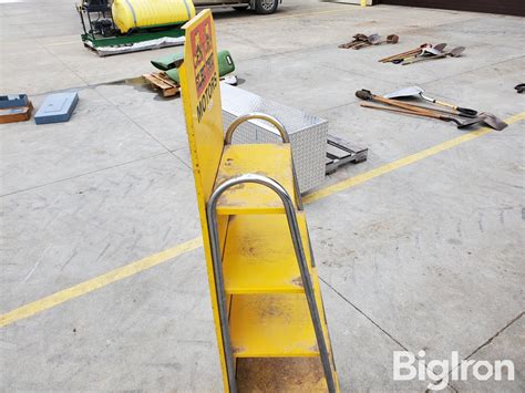 Steel Display Stand Other Bigiron