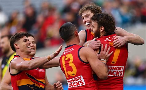 Afl Match Report Crows Fly Over Tigers At The G