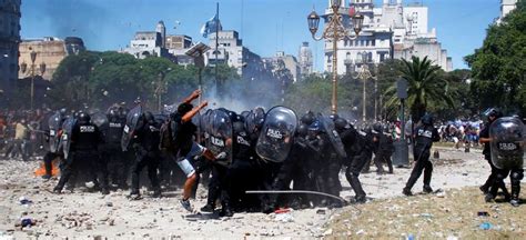 Aprueban Reforma Jubilatoria De Macri En Medio De Represión Y