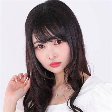 Shuri Atomi Asian Actresses