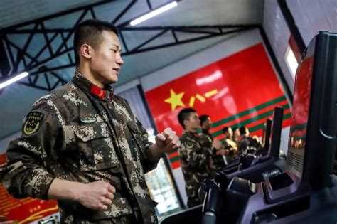 军营健身房，兵哥哥“撸铁”有了新动力腾讯新闻