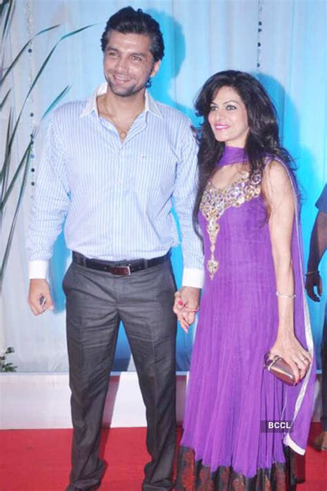 Chetan Hansraj Y Lavinia