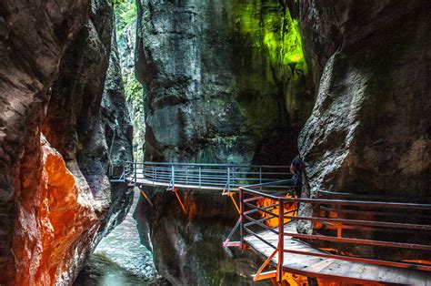 Aareschlucht Head Moto Lifestyle Ch