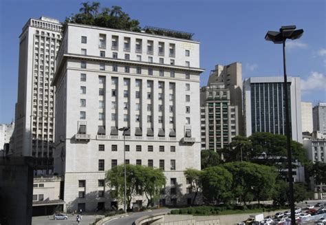 Edifício Conde Matarazzo E Viaduto Do Chá Arte Fora Do Museu