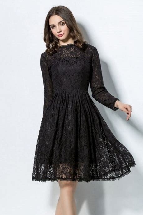 Kurzes abendkleid mit ärmeln Stil und Schönheit