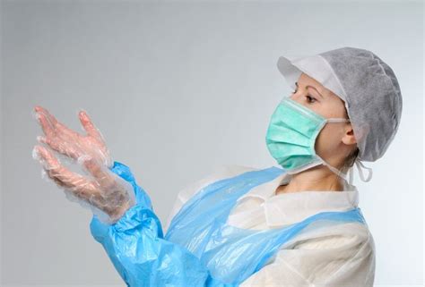 Understanding The Importance And Use Of Disposable Aprons Across Industries