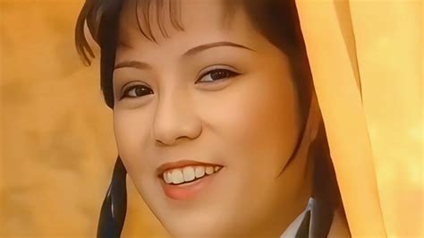 罗文，甄妮两大殿堂级歌手同台演绎，前奏一响，勾起多少人的回忆腾讯新闻