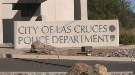 Woman Makes Pizza Delivery And Finds A Naked Las Cruces Police Officer