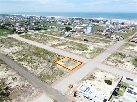 TERRENO DE ESQUINA METROS DO MAR em Balneário Gaivota Turimar Imóveis Litoral Imóveis