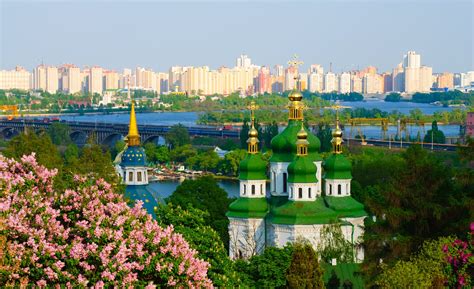 Найкрасивіші місця Києва де можна погуляти Місця для фотосесій