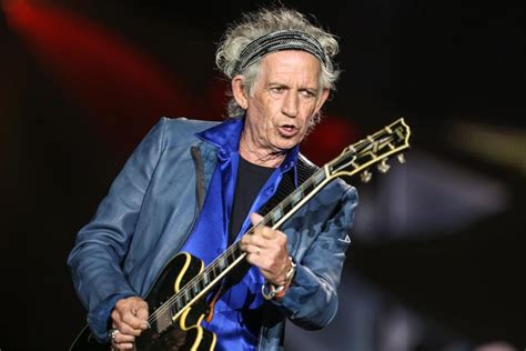 The Top 10 Guitarists Of All Time Enigma Magazine