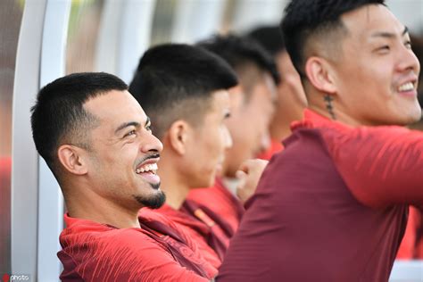国足香河备战世预赛，张稀哲伤愈参加合练 搜狐大视野 搜狐新闻
