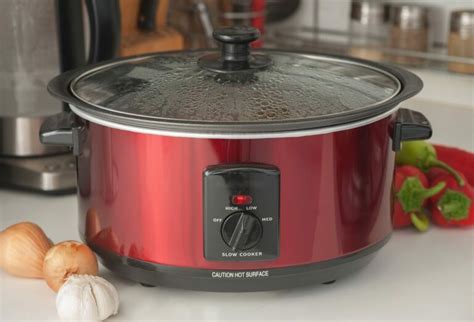 How To Cook Braising Steak In A Slow Cooker Whisking Kitchen