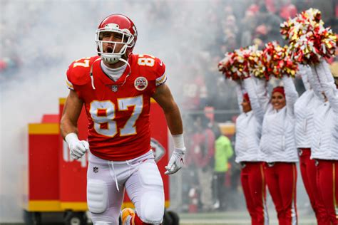 Chiefs Make Major Roster Decision On Te Travis Kelce The Spun