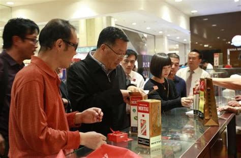 贵州茅台酒加盟费多少钱贵州茅台酒加盟费低至166万元贵州茅台酒加盟怎么样标题双重机遇，共酿辉煌！贵州茅台酒散酒加盟，贵州茅台酒散酒加盟