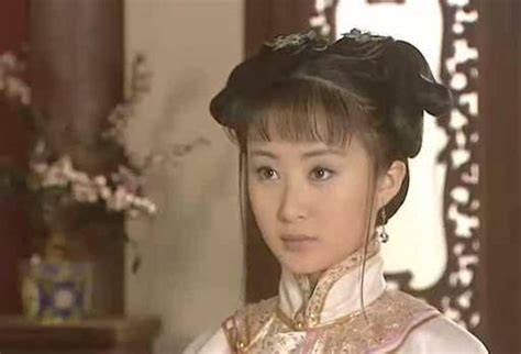 她是顺治的初恋，为顺治生育子女最多，四年生三胎，却无一人存活董鄂妃福晋后宫