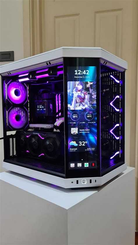 Hyte Y70 Build Rhyte