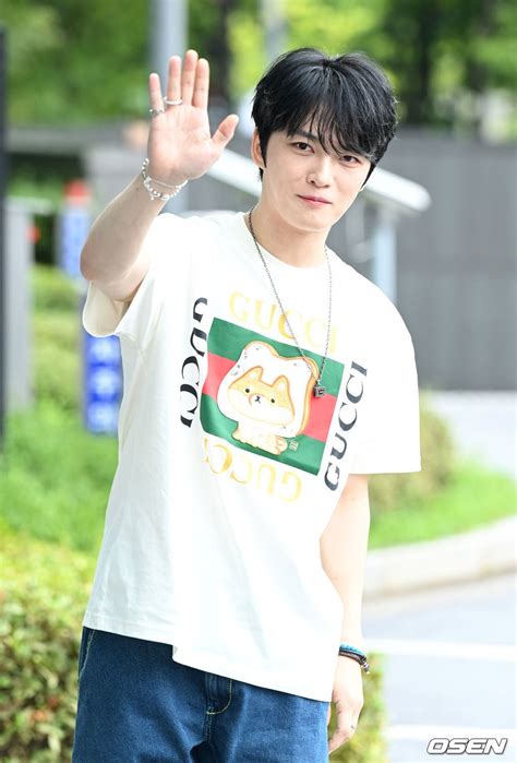 PHOTOジェジュンラジオ番組4時にはユンドヒョンです出演のため放送局へ Jaejoongに溺れて