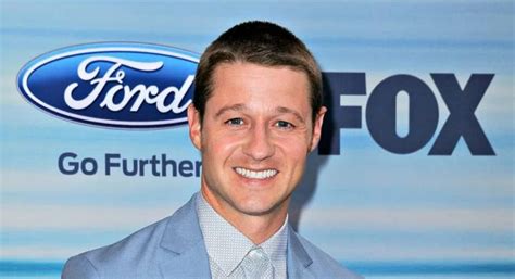 Ben Mckenzie Height Weight Measurements Shoe Size