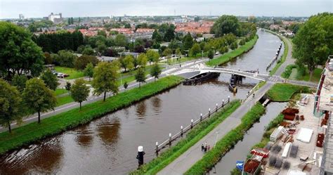 Leiden Rijn En Schiekanaal Met De Julius Caesarbrug