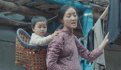 《山花烂漫时》口碑炸了，本是冲着宋佳聂远的，却被25岁女二惊艳桂梅角色演技