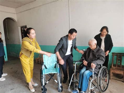 时刻把困难群众挂心上——通城县大坪乡人大代表携手民政部门为民解忧生活老人洛保