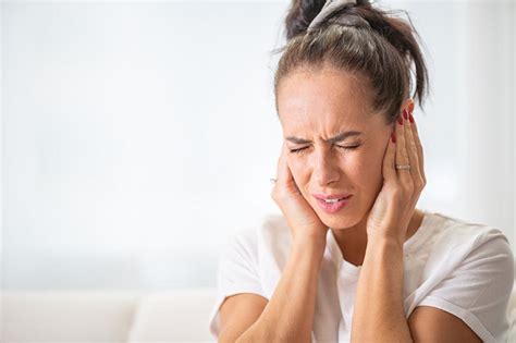 Zumbidos En Los Oídos ¿qué Es El Tinnitus Y Cómo Enfrentarlo Somos