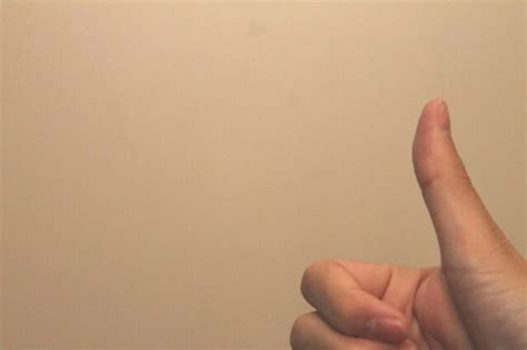 親指は付け根を突き指しやすい構造でさらに重症化しやすい！