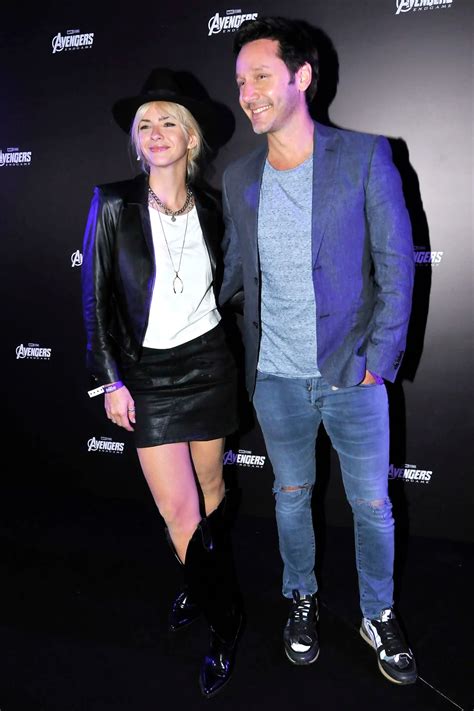 Las Famosas De Estreno Las Botas Texanas De La China Suárez La
