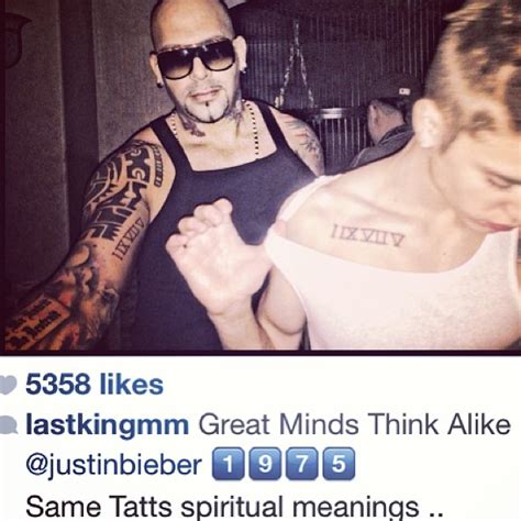 Justin Bieber Faz Tatuagem De Números Romanos No Ombro Ofuxico