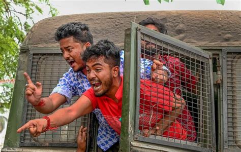 Agitation Of Cpms Student Organization Sfi Reached The State Assembly