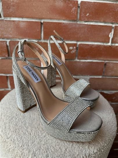 Lessa R Rhinestone Flashback Boutique