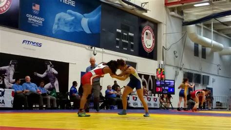 Women Wrestlers Defy Stereotypes On And Off The Mat Medill Reports