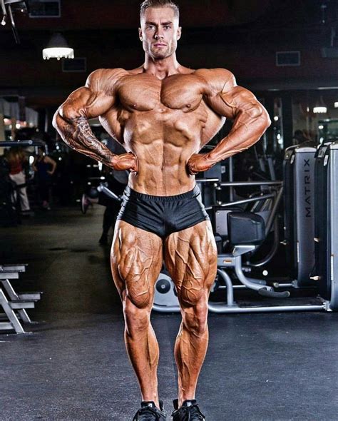 100 Chris Bumstead Achtergronden