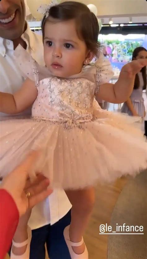 B Rbara Evans Celebra Ano De Sua Beb Com Festa Dos Sonhos