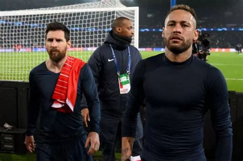 Lionel Messi And Neymar Show True Colours After Fans Turned On Psg Stars Irish Mirror Online